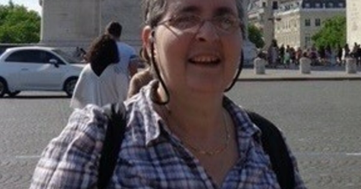 Lucile (Montreal), Professionnelle du service à la clientèle ...