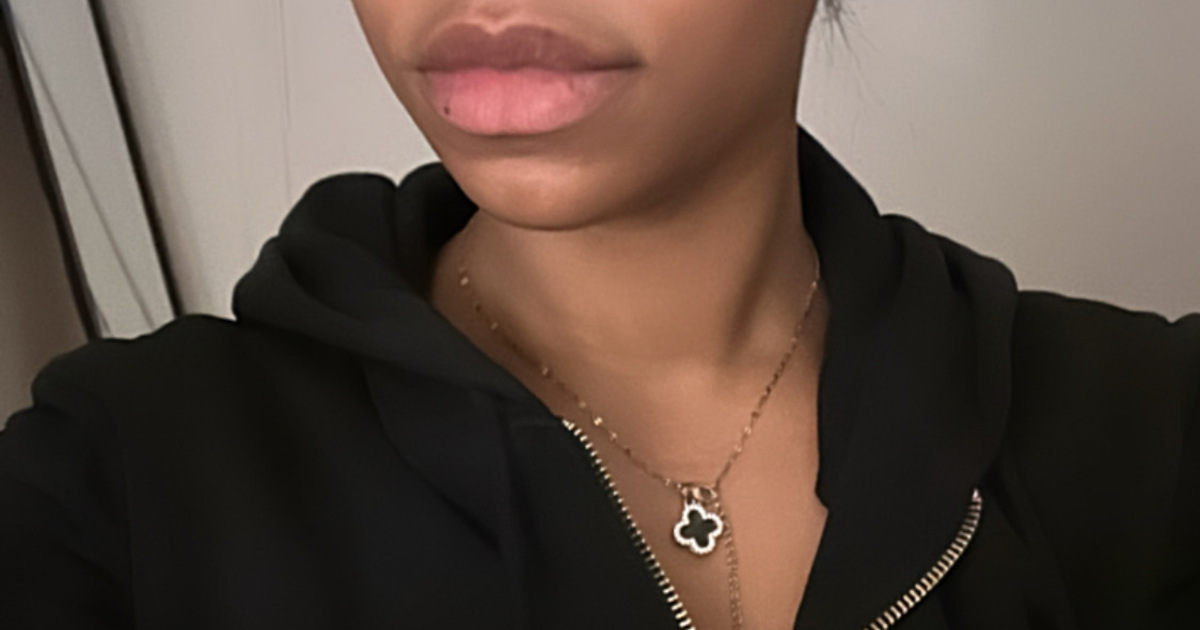 Sarah (Montreal), Hostess. Hire me, you won’t regret it ;) — HotellerieJobs